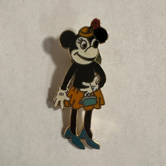 Disney | Toys | Minnie Mouse Art Of Disney Old Fashioned Doll ...
